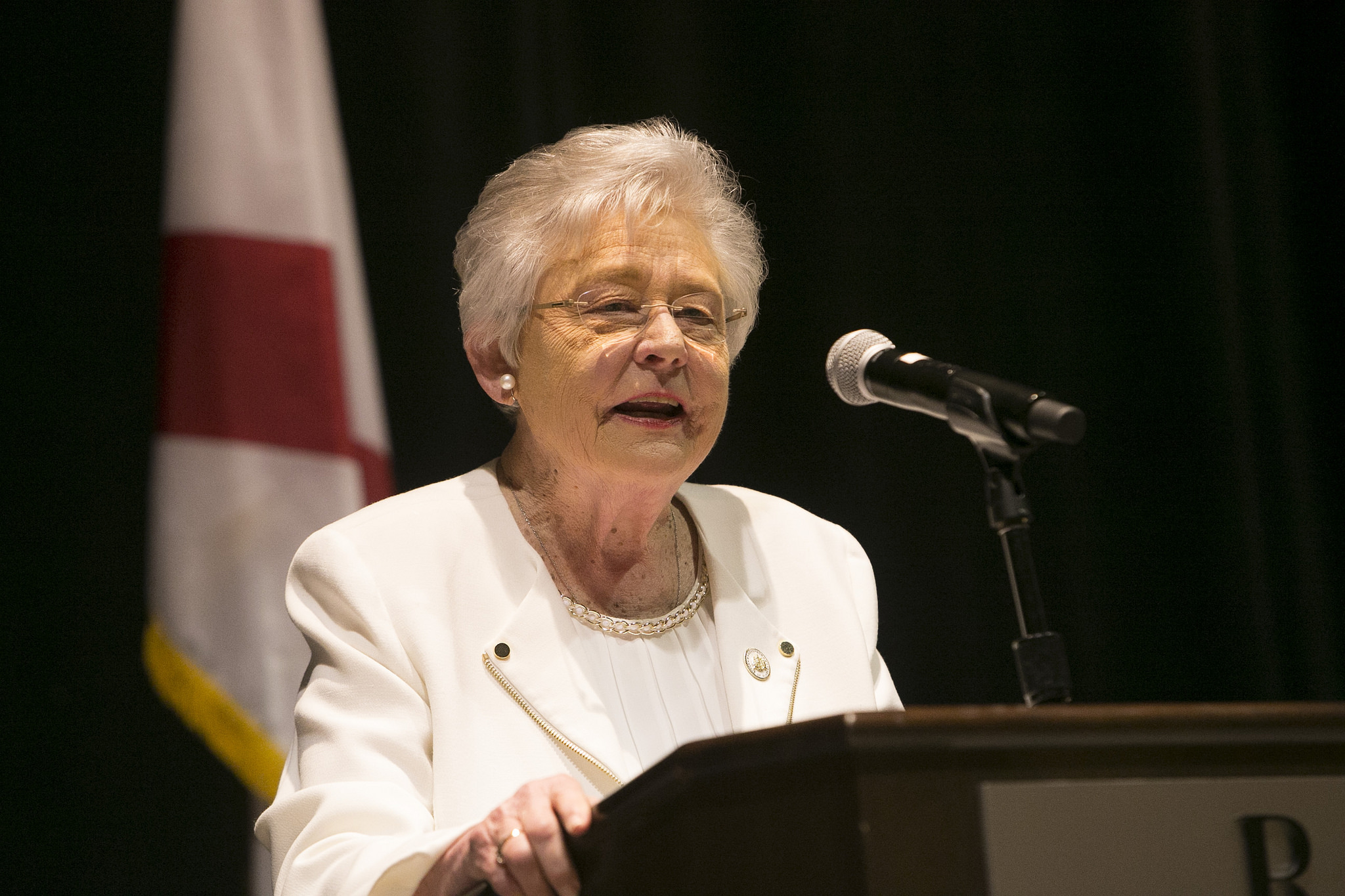 Governor Ivey praises Senator Marsh for revamping State Board of Education